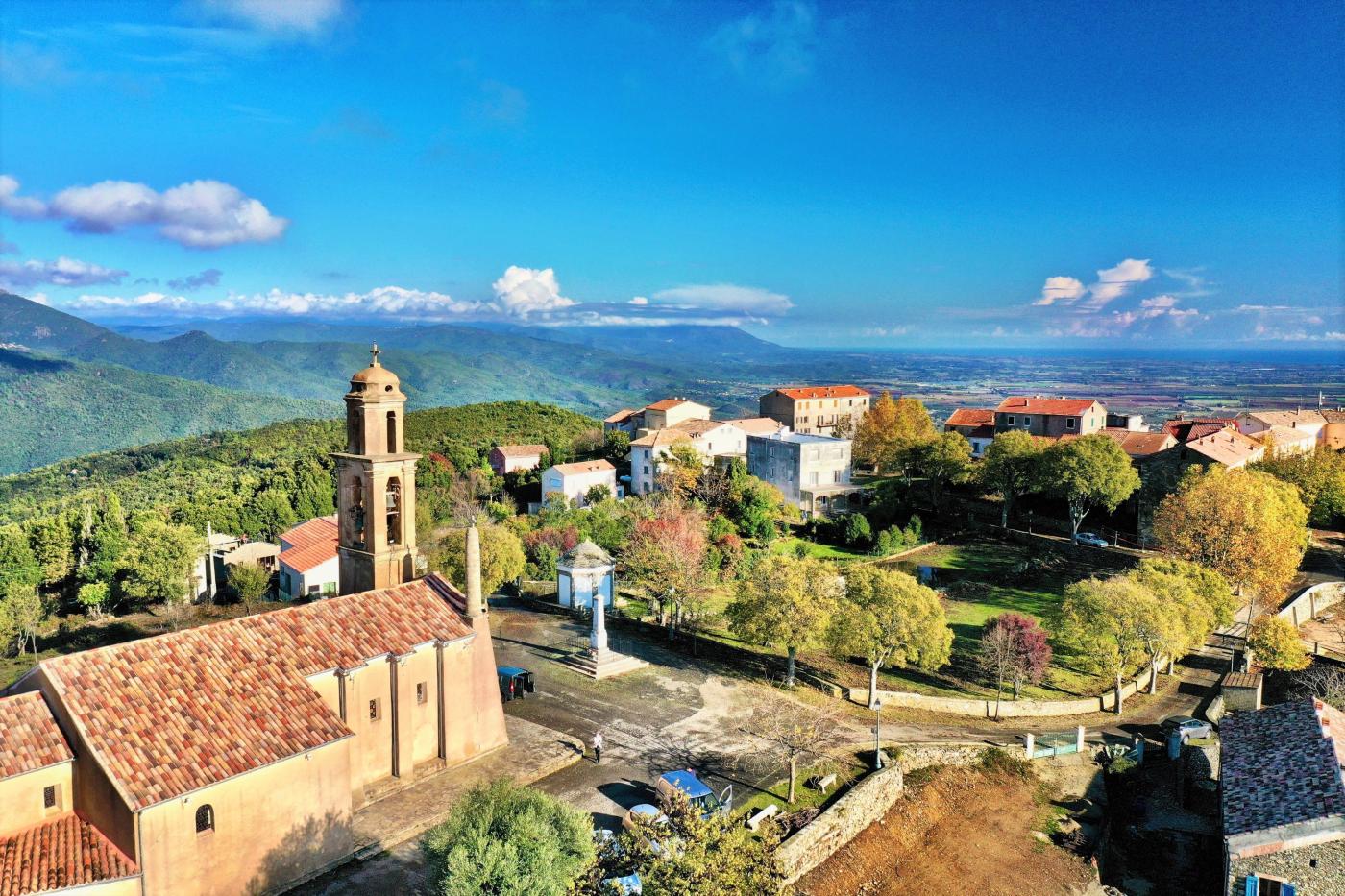 Prunelli di Fiumorbu en Corse Orientale